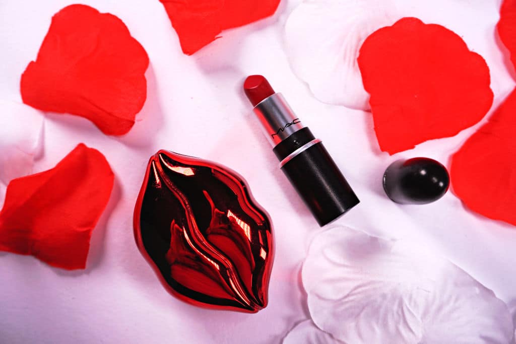 MAC Ruby Woo Lipstick (Retro Matte) Review | Beautyblog | Beautytijd